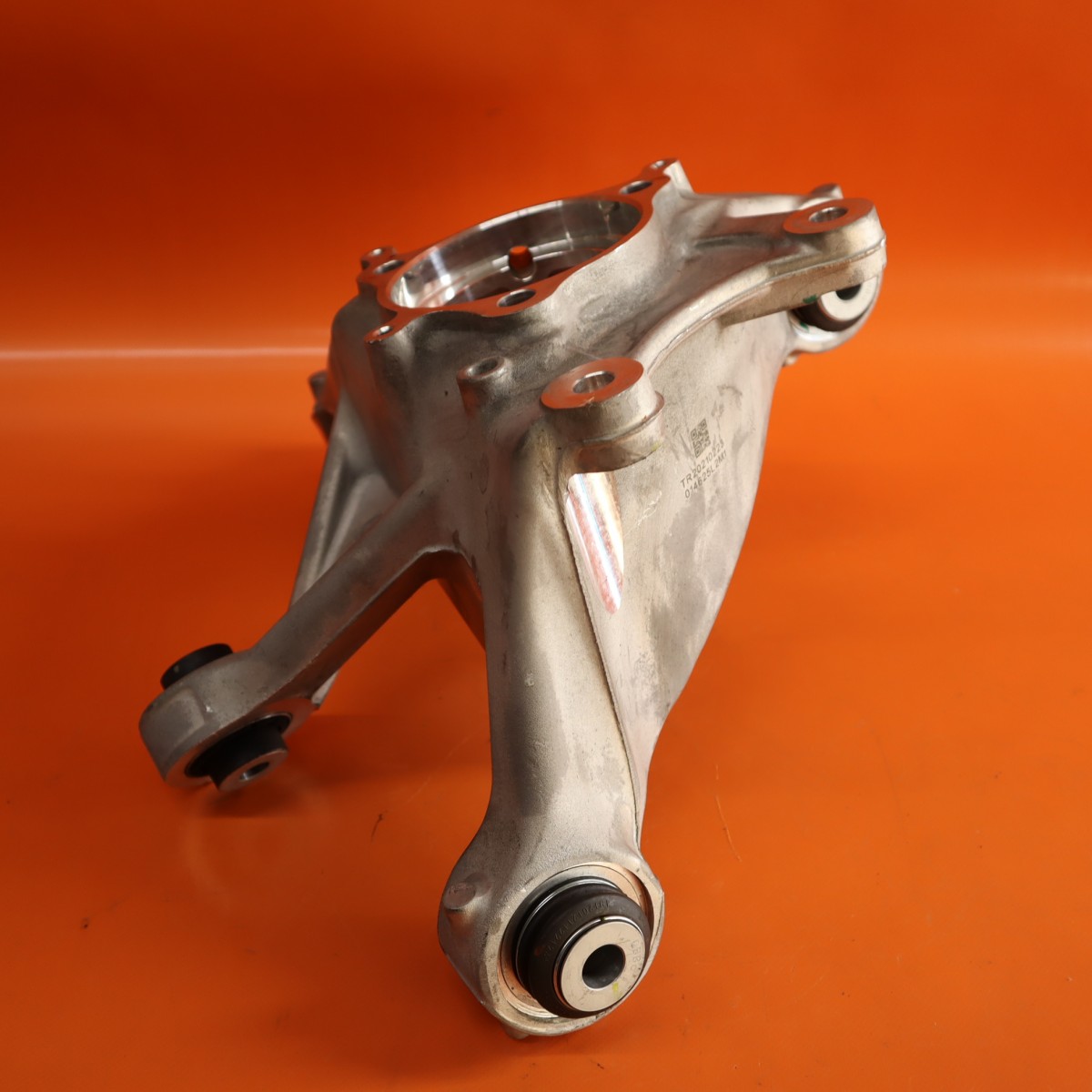 TESLA MODEL Y KNUCKLE LEFT REAR 2020 2021 2022 1188411-00-F OEM