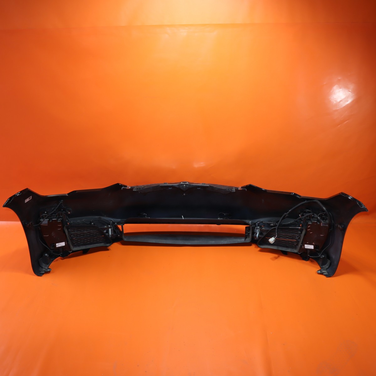 TESLA MODEL S FRONT BUMPER 2016 2017 2018 2019 2020 1056370-00-G OEM