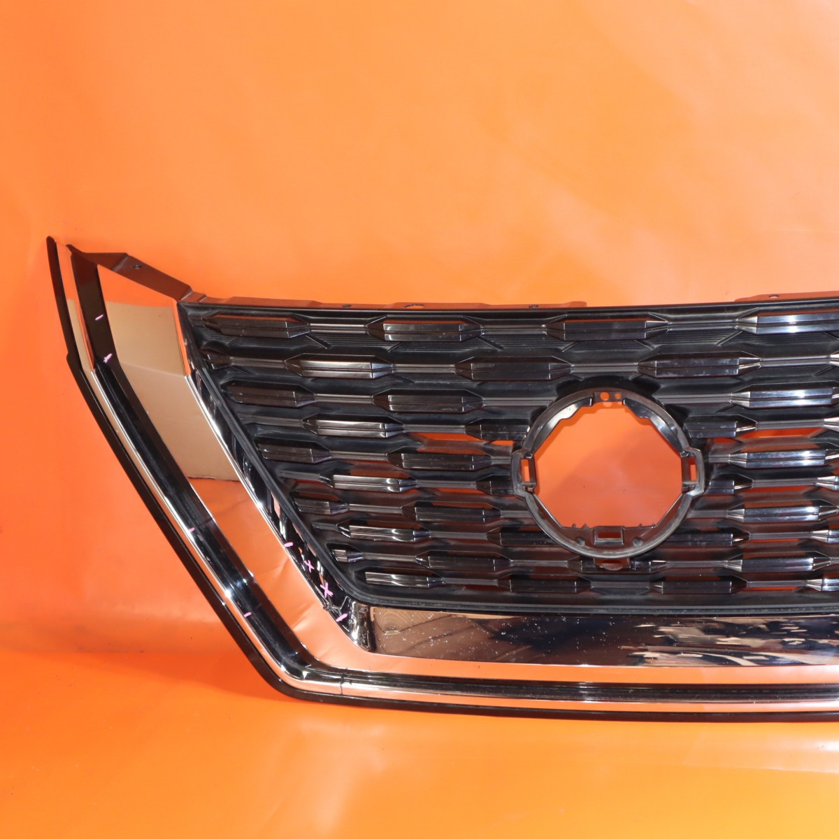 NISSAN ROGUE GRILLE 2020 2021 2022 62310-6RA0A OEM