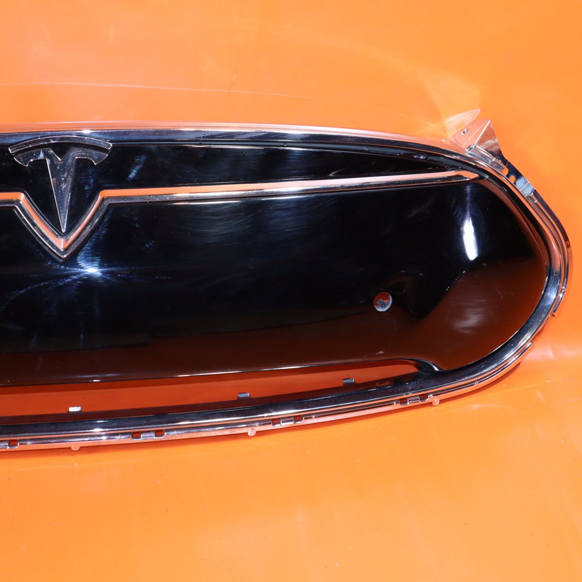 TESLA MODEL S GRILLE 2012 2013 2014 2015 1023312-00-A BLACK DAMAGED OEM