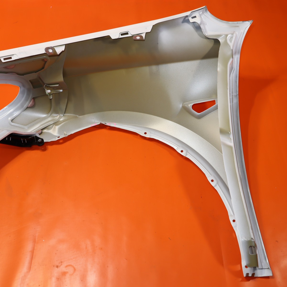 TESLA MODEL Y FENDER RIGHT PASSENGER 2020 2021 2022 1493472 OEM