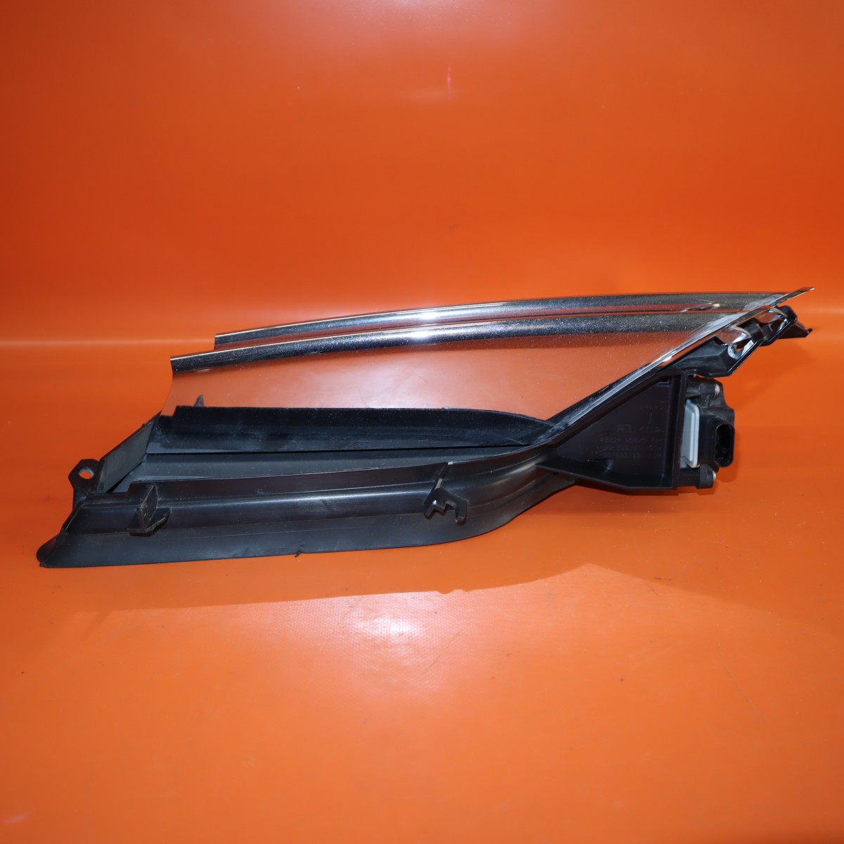 TESLA MODEL S ACTIVE LOUVER LEFT DRIVER 2016 2017 2018 2019 2020 2021