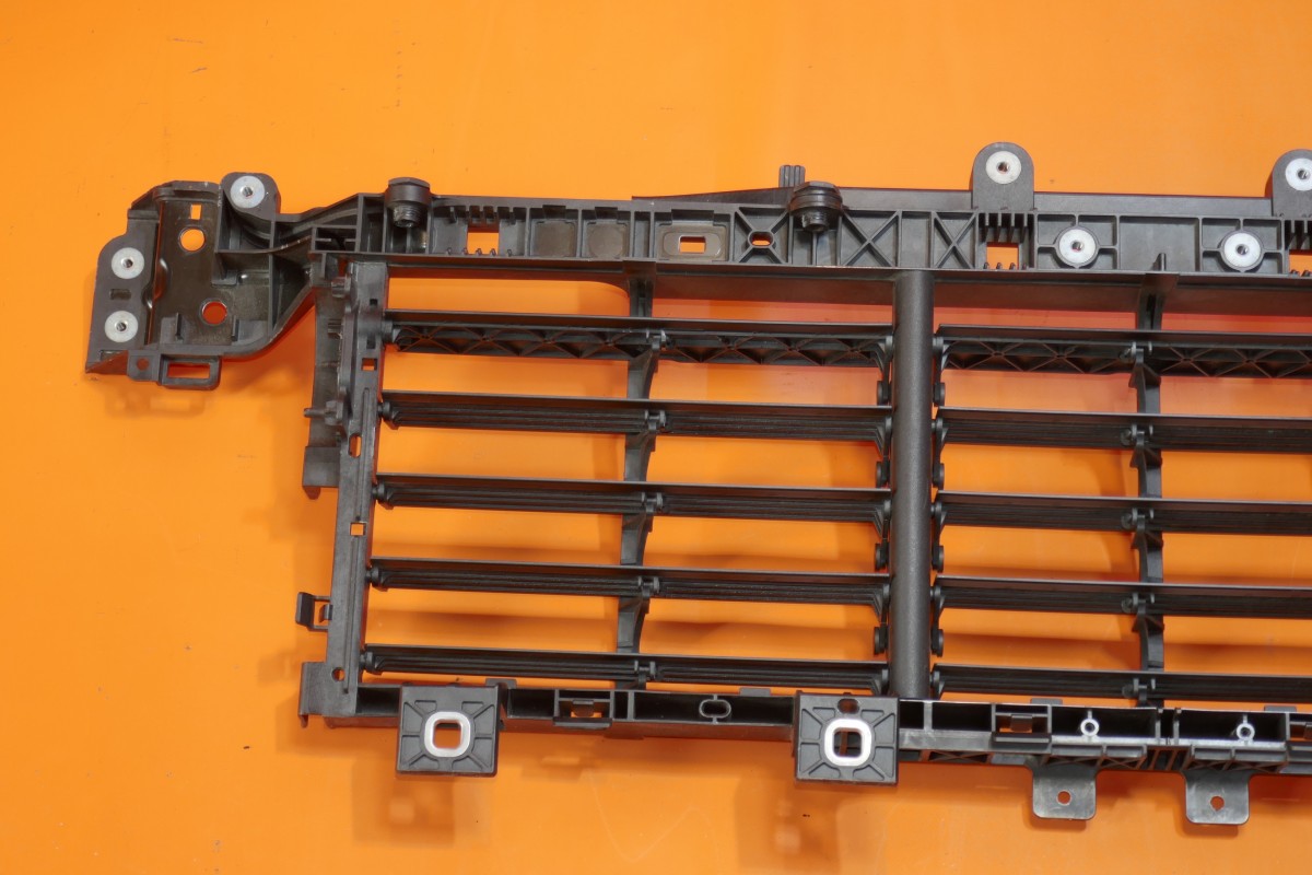 PORSCHE CAYENNE AIR SHUTTER FRONT 2019 2020 2021 2022 9Y0122519B OEM