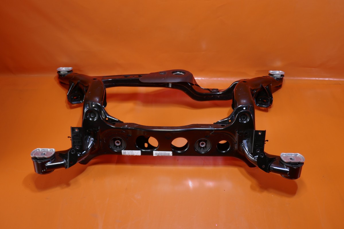PORSCHE MACAN CROSSMEMBER REAR SUBFRAME 2015 2016 2017 2018 2019 2020 ...