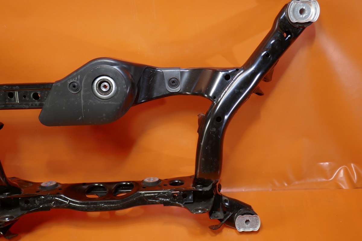 PORSCHE MACAN CROSSMEMBER REAR SUBFRAME 2015 2016 2017 2018 2019 2020 ...
