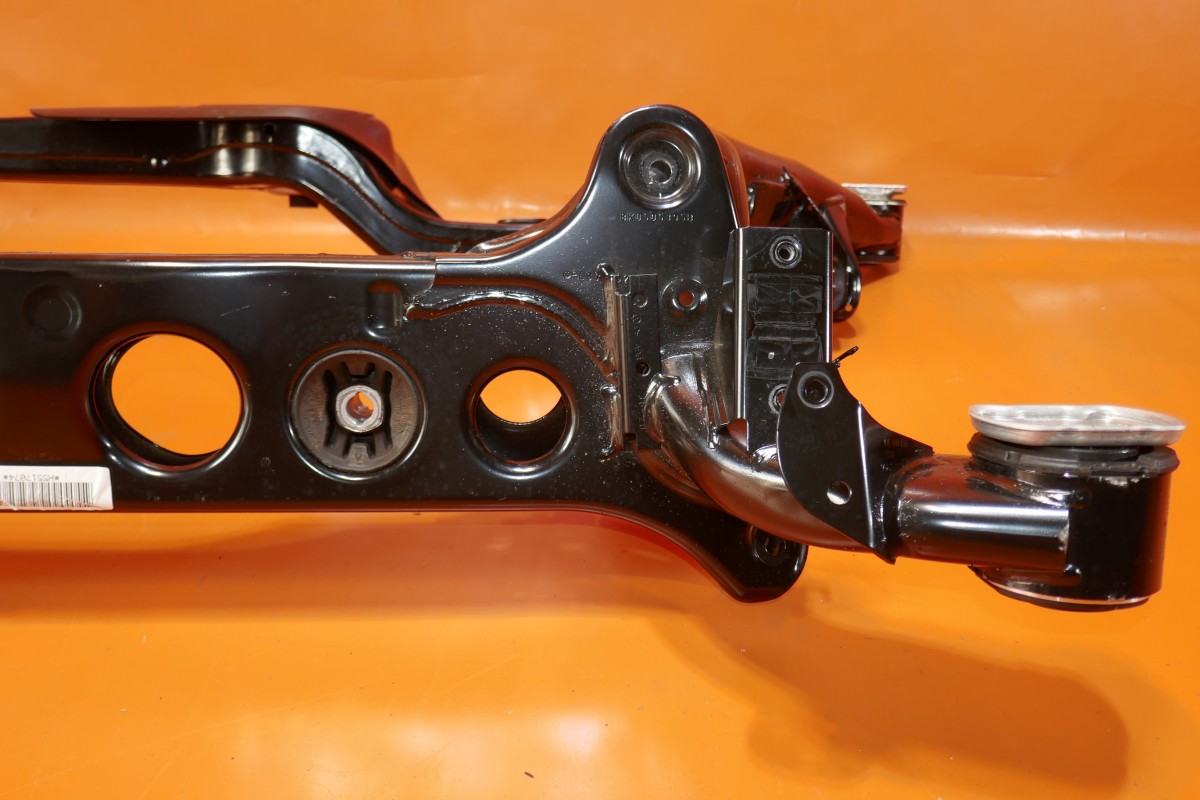 PORSCHE MACAN CROSSMEMBER REAR SUBFRAME 2015 2016 2017 2018 2019 2020 ...