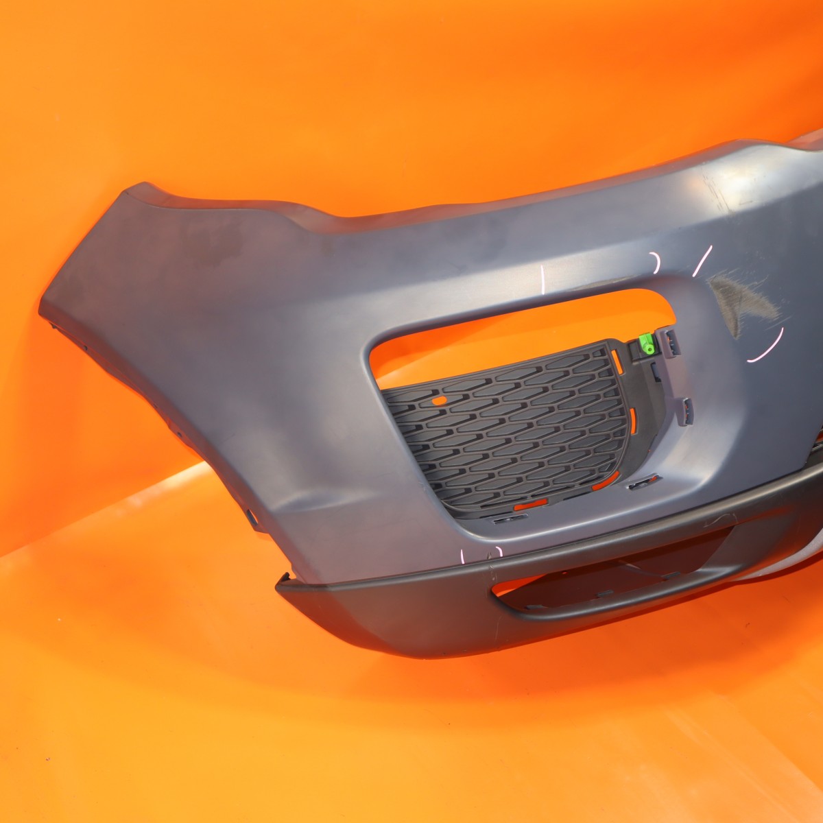 RANGE ROVER EVOQUE FRONT BUMPER 2016 2017 2018 2019 GJ32-17F003-A OEM