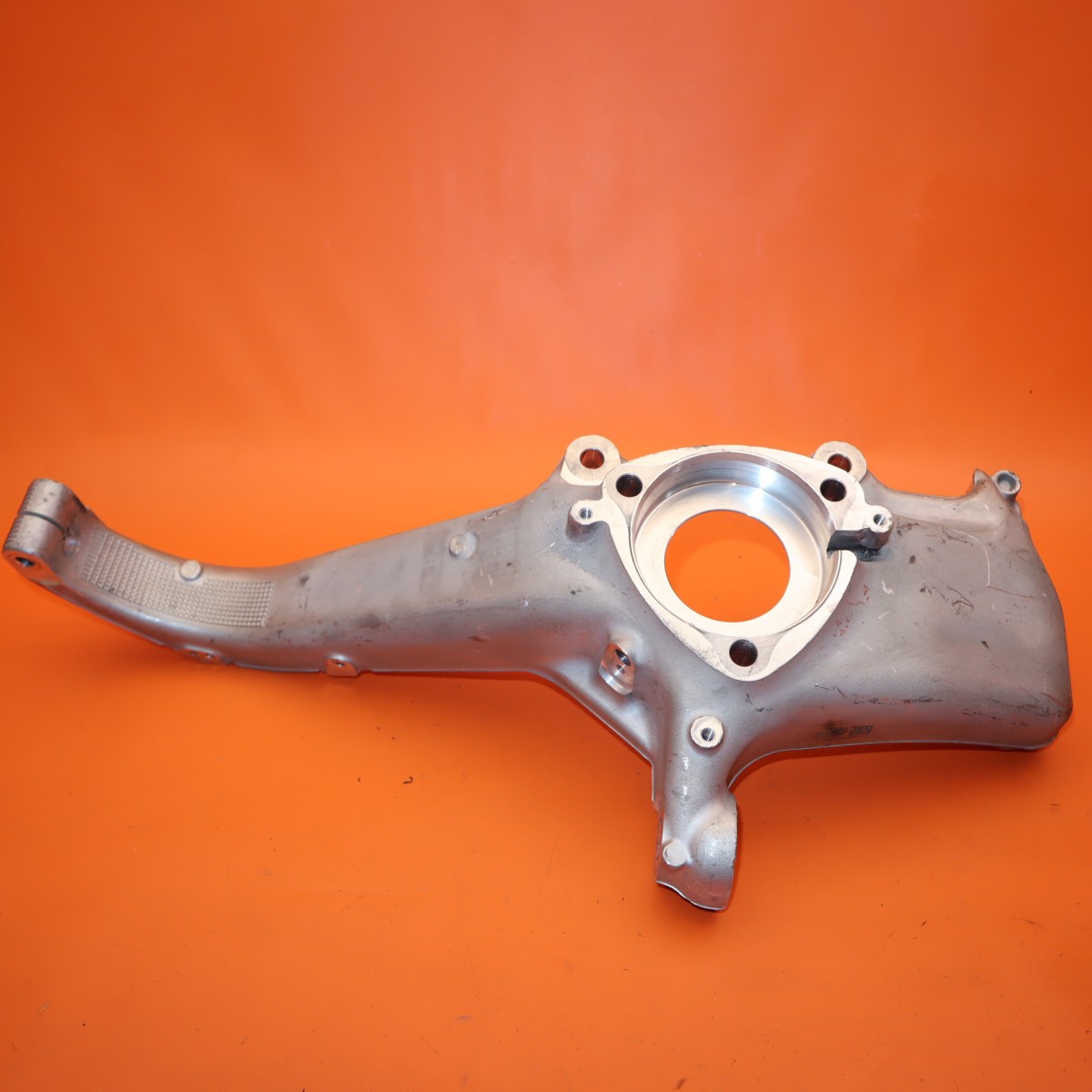 TESLA MODEL Y KNUCKLE SPINDLE LEFT FRONT 2020 2021 2022 1188311-00-E OEM