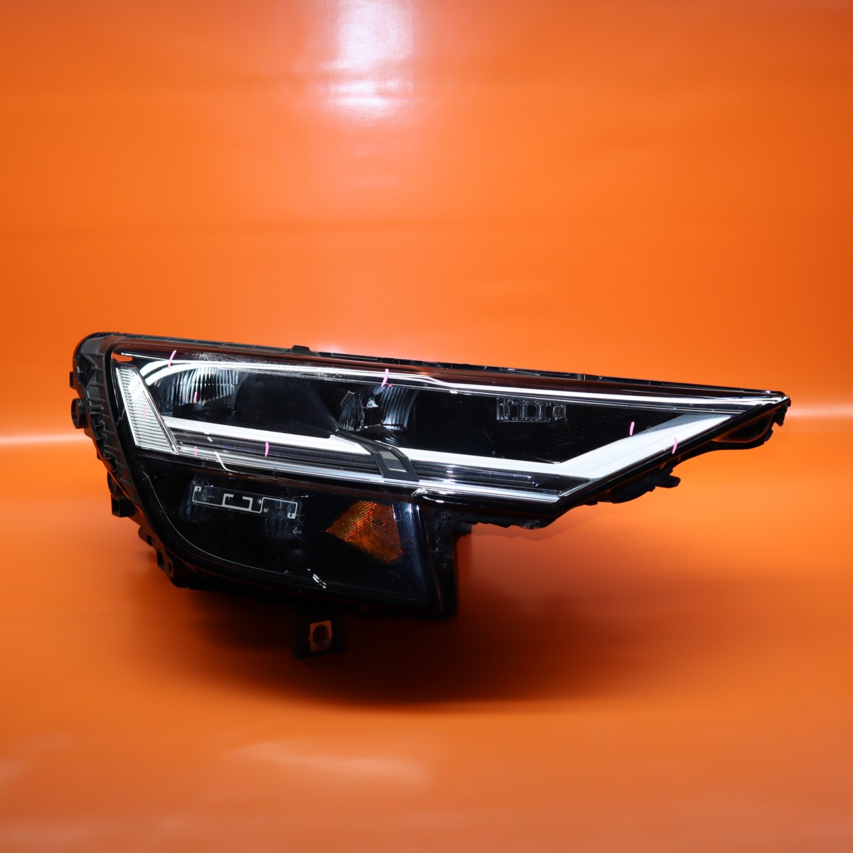 AUDI Q8 HEADLIGHT RIGHT PASSENGER 2018 2019 2020 2021 LED 4M8941034B OEM