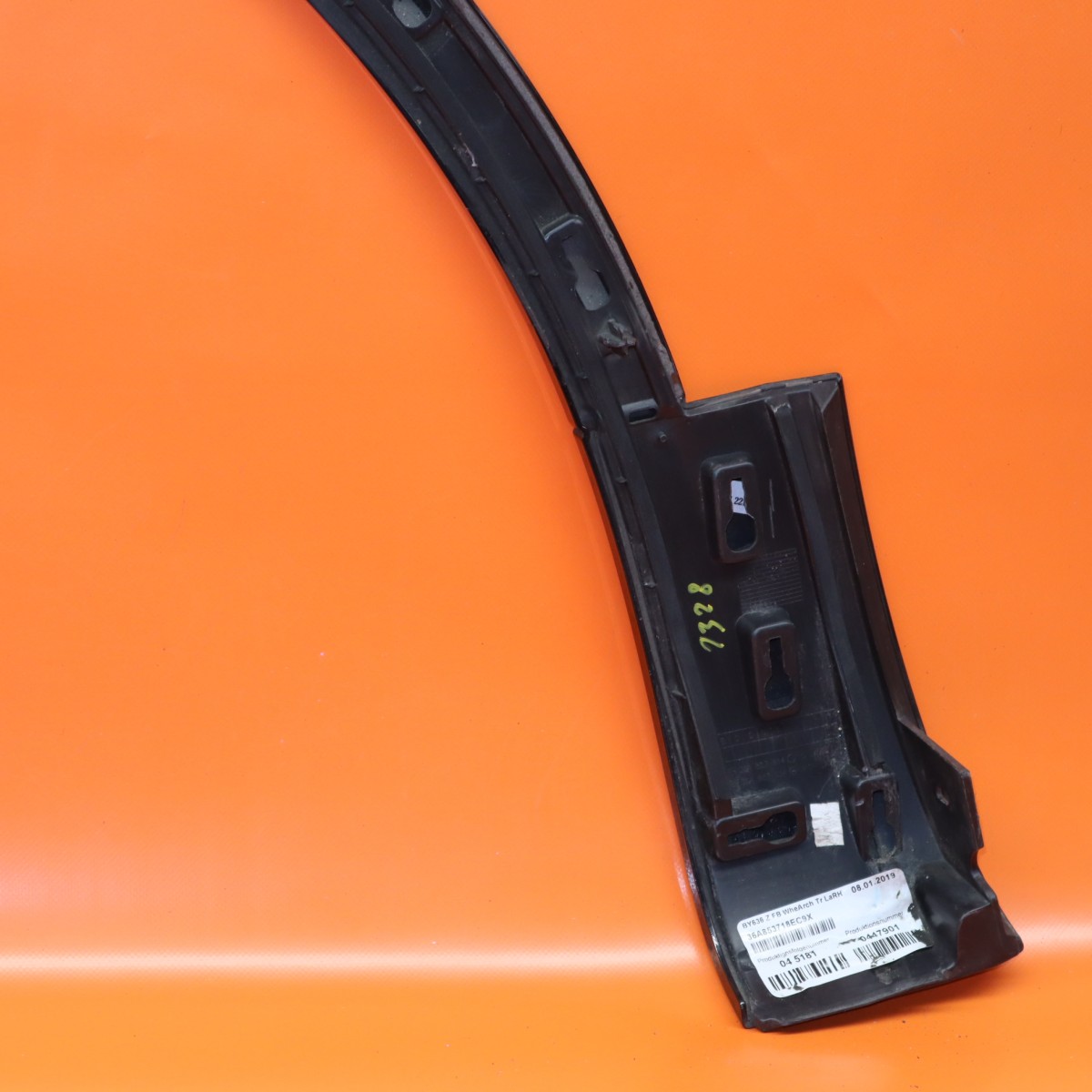 BENTLEY BENTAYGA FENDER FLARE MOLDING RIGHT FRONT 2015 2016 2017 2018 ...