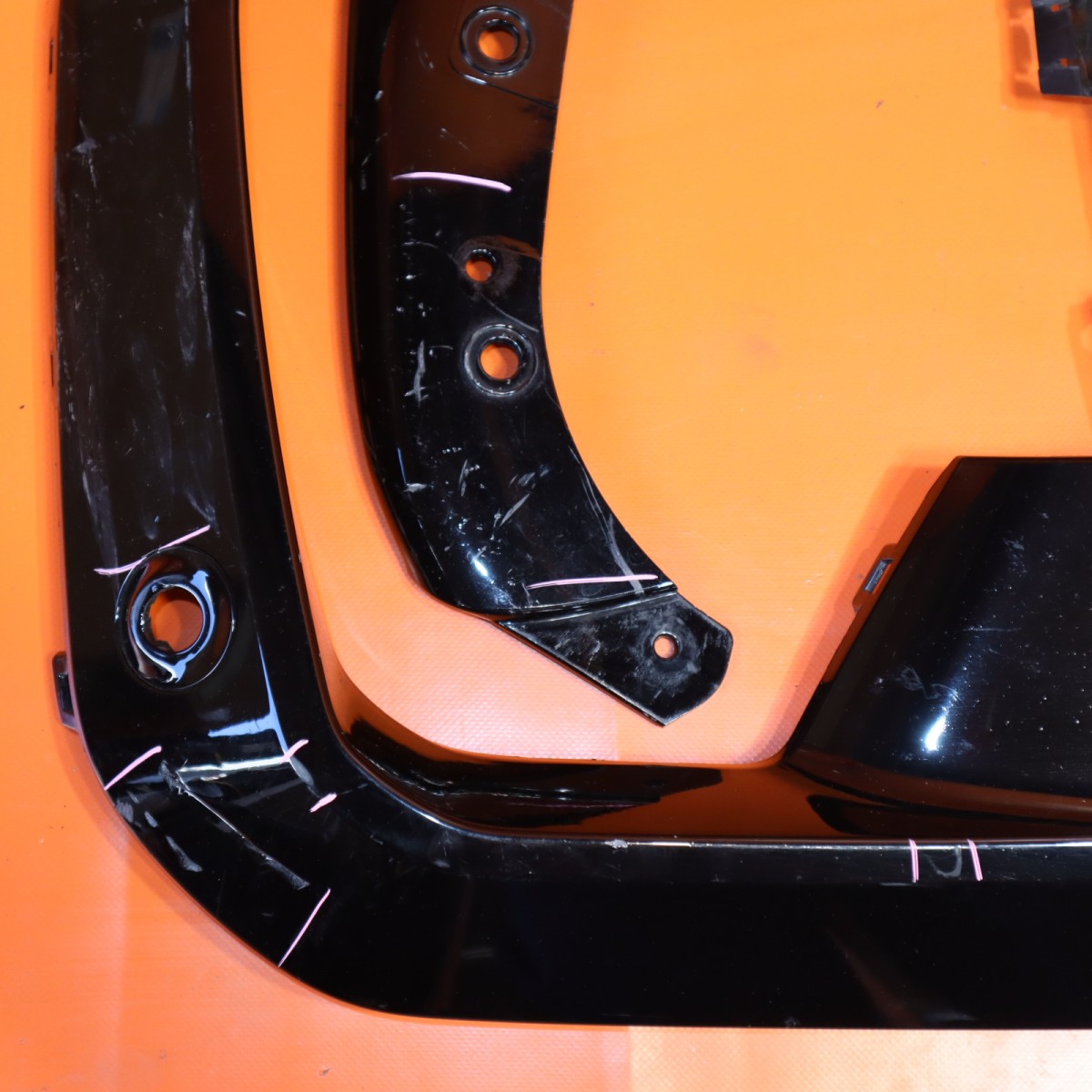 BMW X6 OUTTER GRILLE LEFT DRIVER 2020 2021 2020 M SPORT 51118076401 OEM