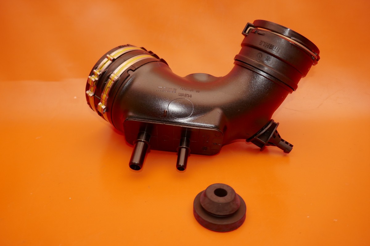 MASERATI LEVANTE CLEAN AIR INTAKE SLEEVE RIGHT 2017 2018 2019 2020 ...