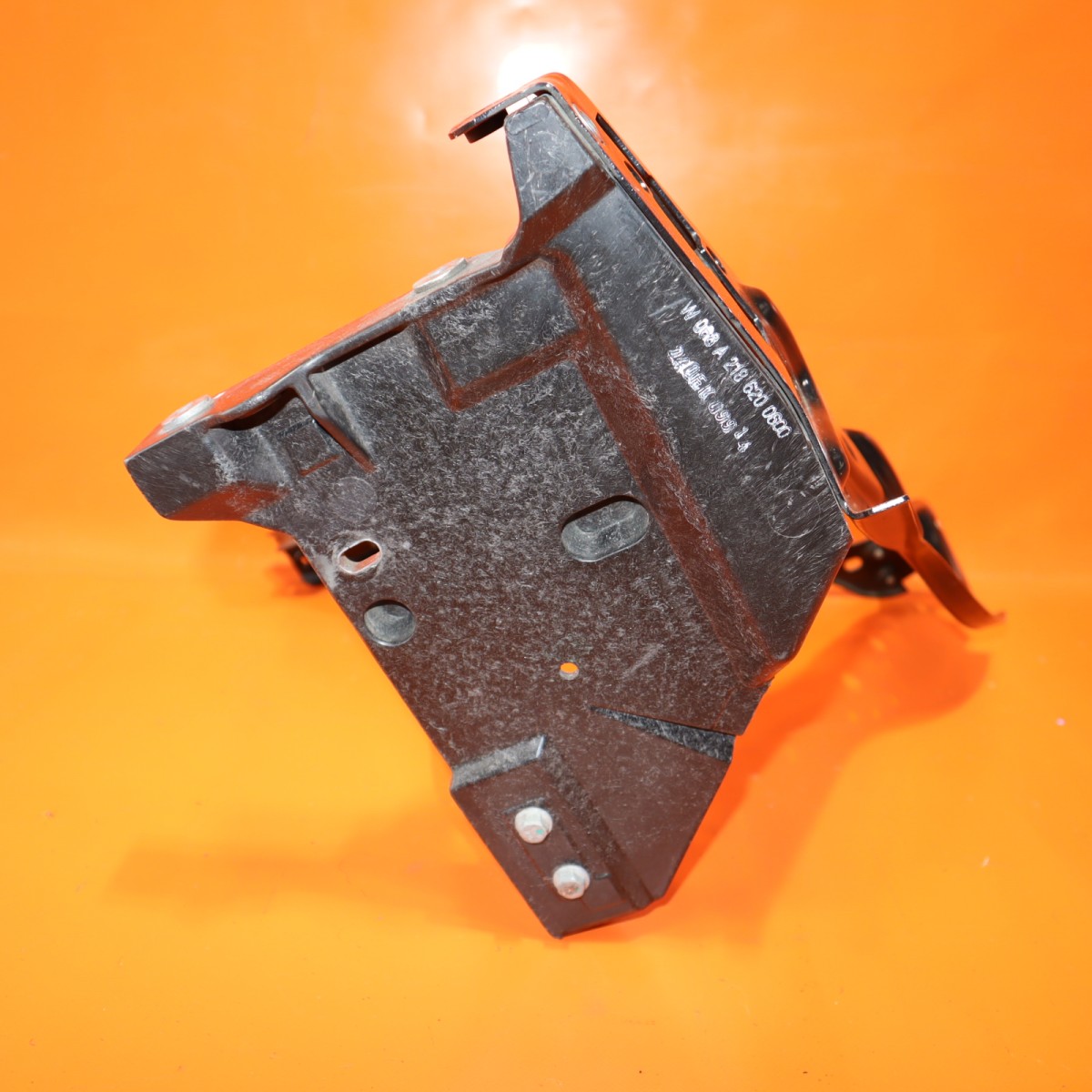 MERCEDES BENZ CLS63 HEADLIGHT SUPPORT BRACKET RIGHT 2012 2013 2014 ...