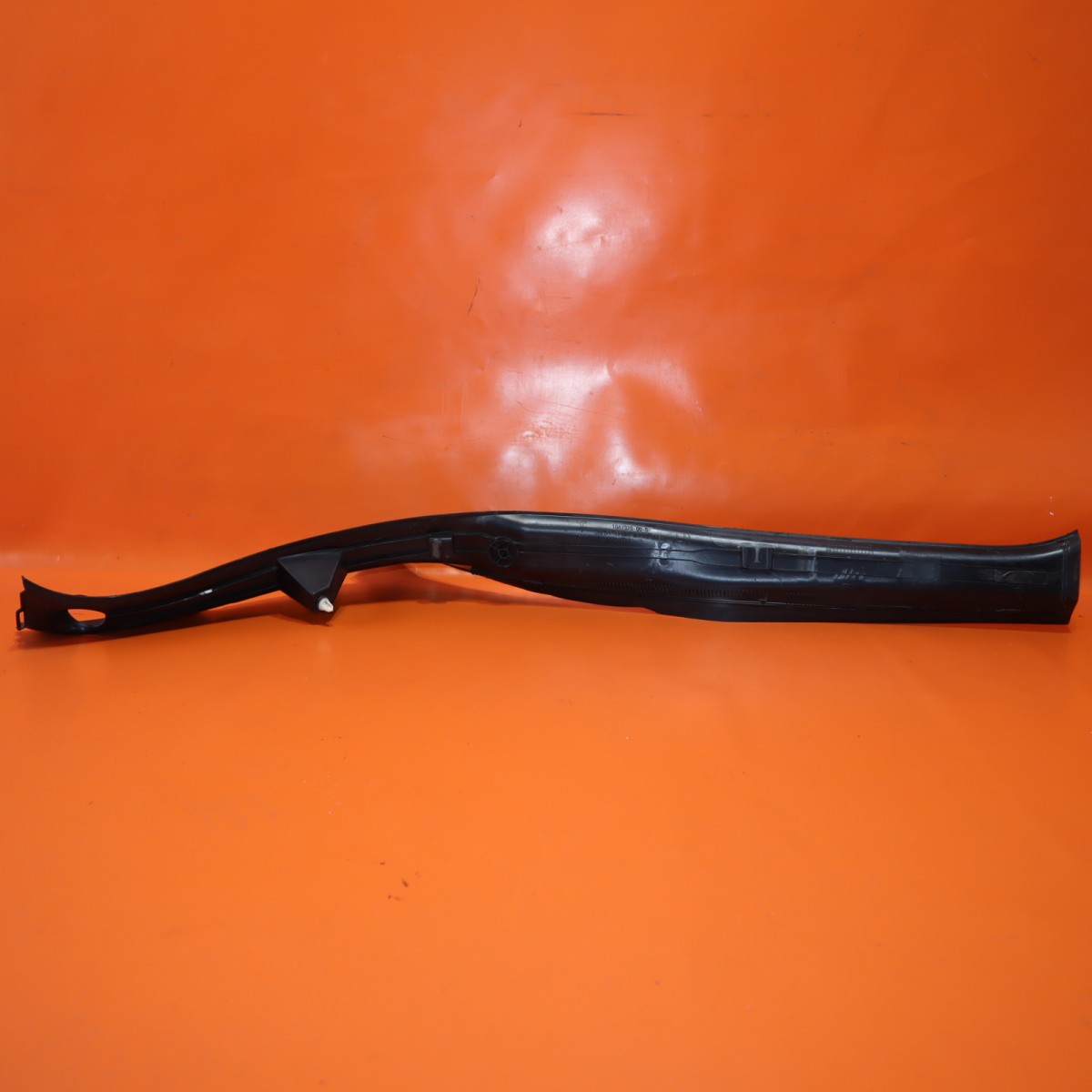 TESLA MODEL X LIFT GATE TROUGH TRIM LEFT 2016 2017 2018 2019 2020 ...