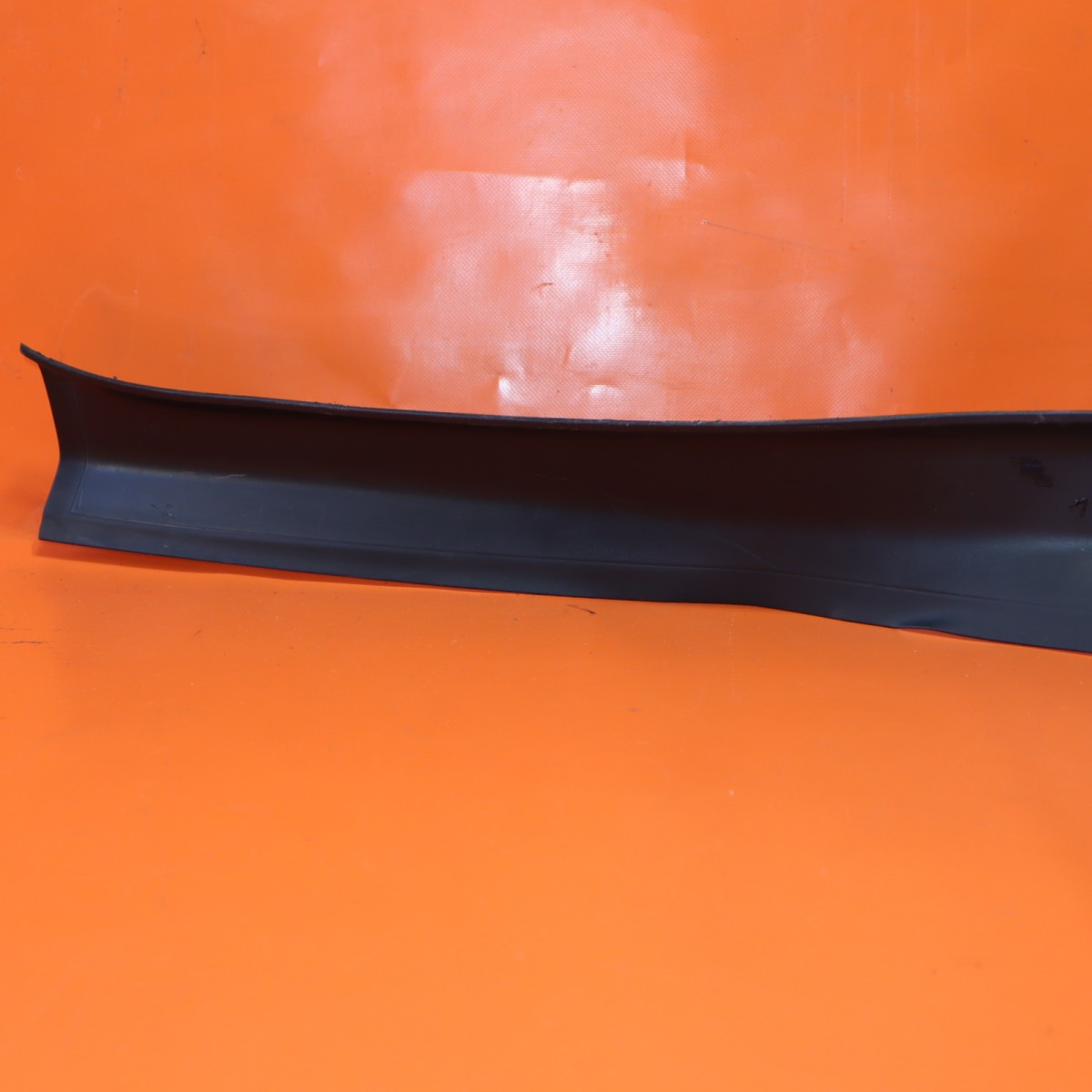 TESLA MODEL X LIFT GATE TROUGH TRIM LEFT 2016 2017 2018 2019 2020 ...