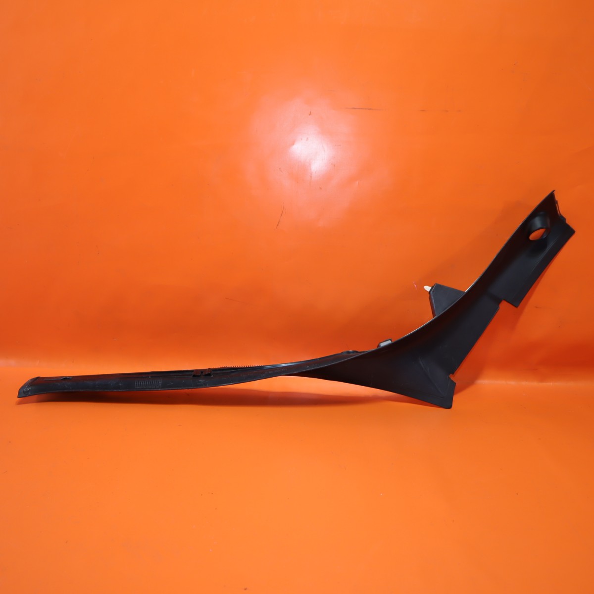 TESLA MODEL X LIFT GATE TROUGH TRIM LEFT 2016 2017 2018 2019 2020 ...