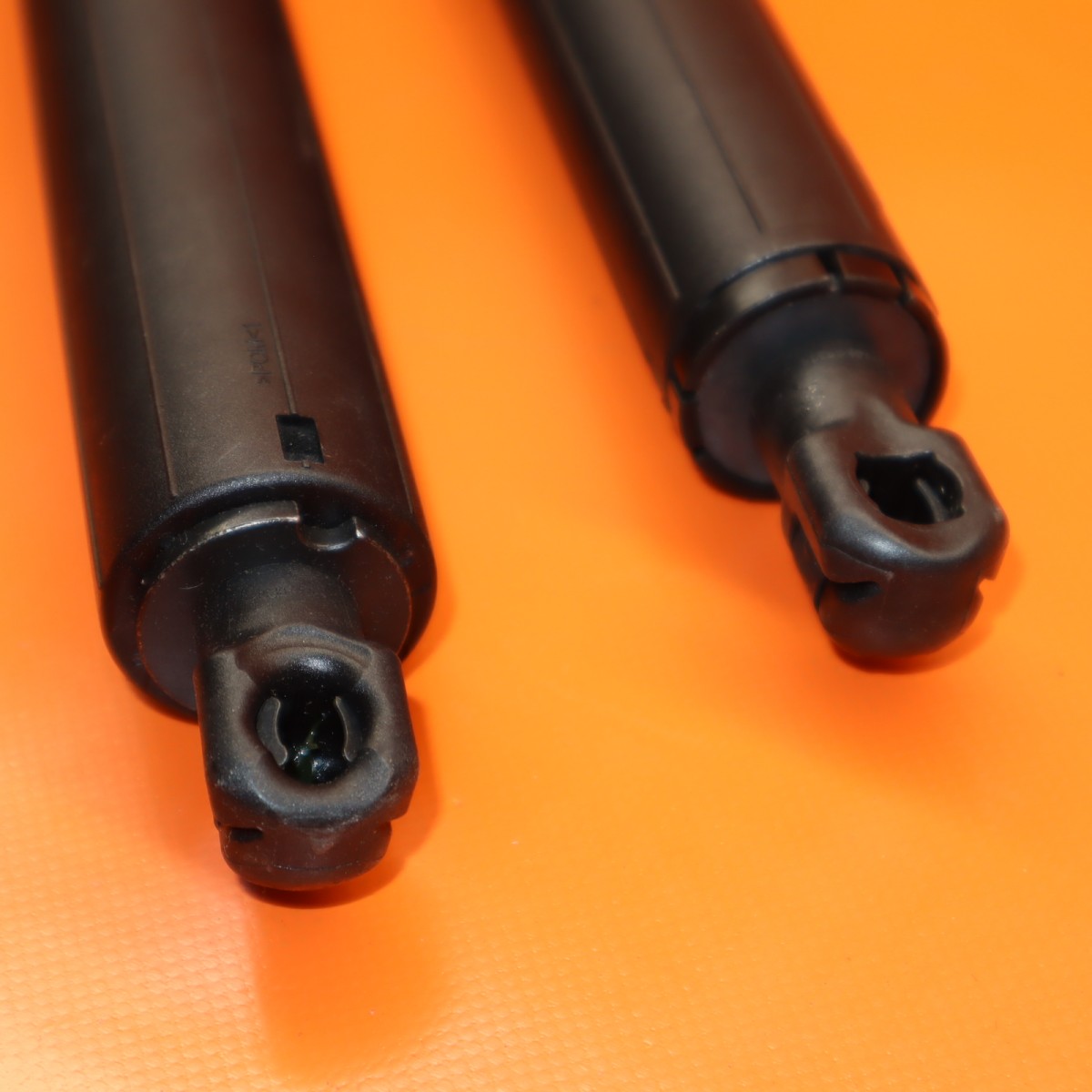 TESLA MODEL Y LIFT GATE STRUT SHOCK LEFT DRIVER 2020 2021 2022 1500601-00-A