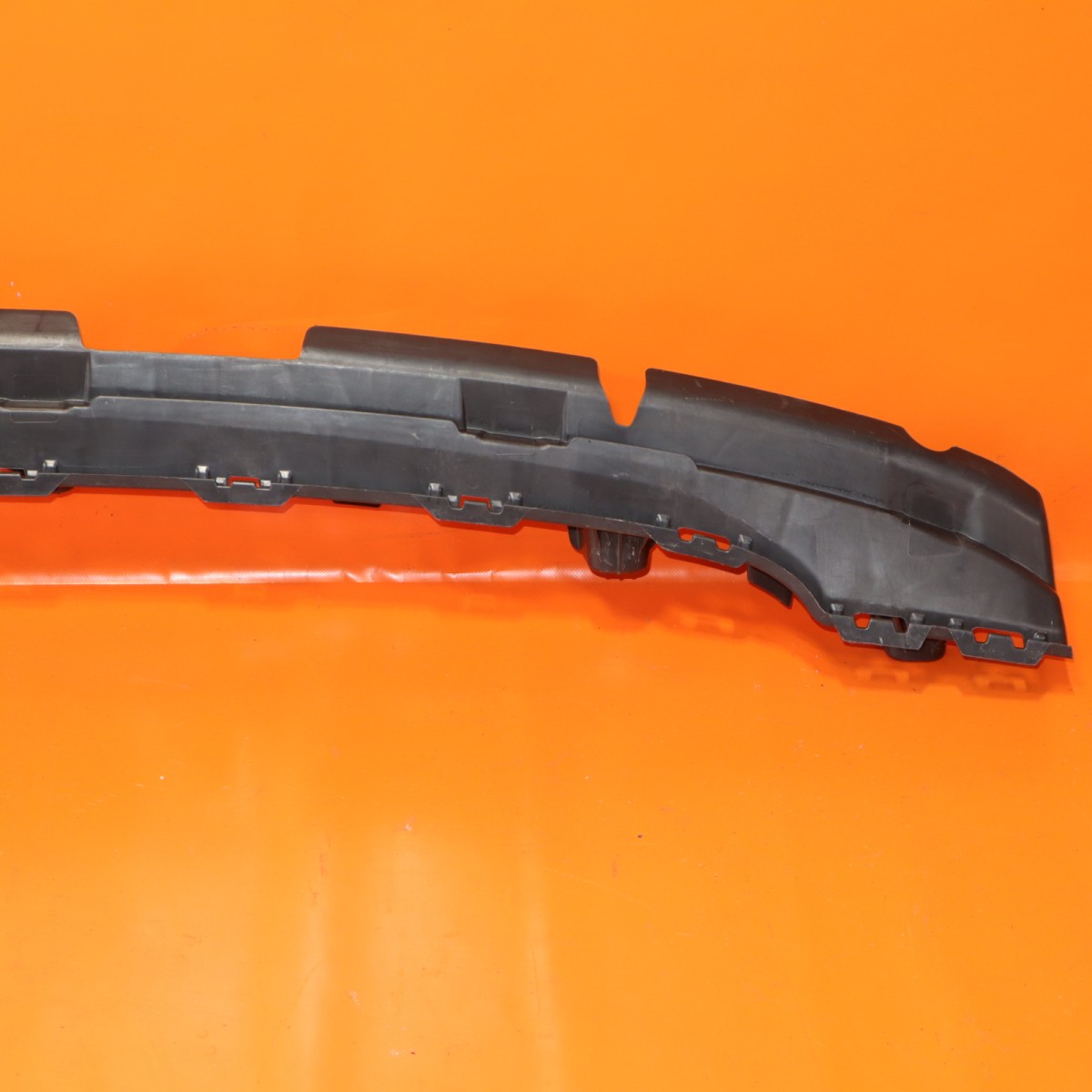 AUDI Q7 GUIDE BRACKET CENTER REAR 2020 2021 2022 SQ7 4M0807458A OEM