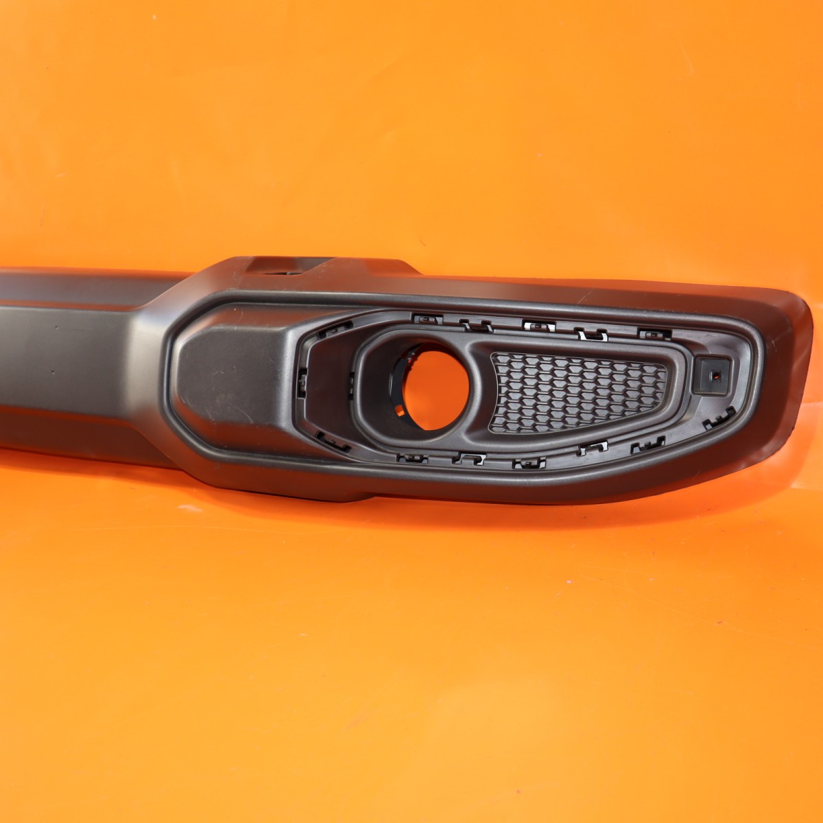 JEEP WRANGLER GLADIATOR FRONT BUMPER 2018 2019 2020 2021 68293705AC OEM