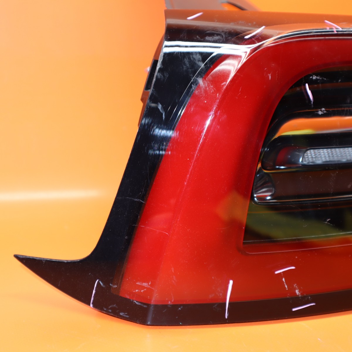 TESLA MODEL Y TAIL LIGHT LEFT DRIVER 2020 2021 2022 LED 1502086-00-D OEM