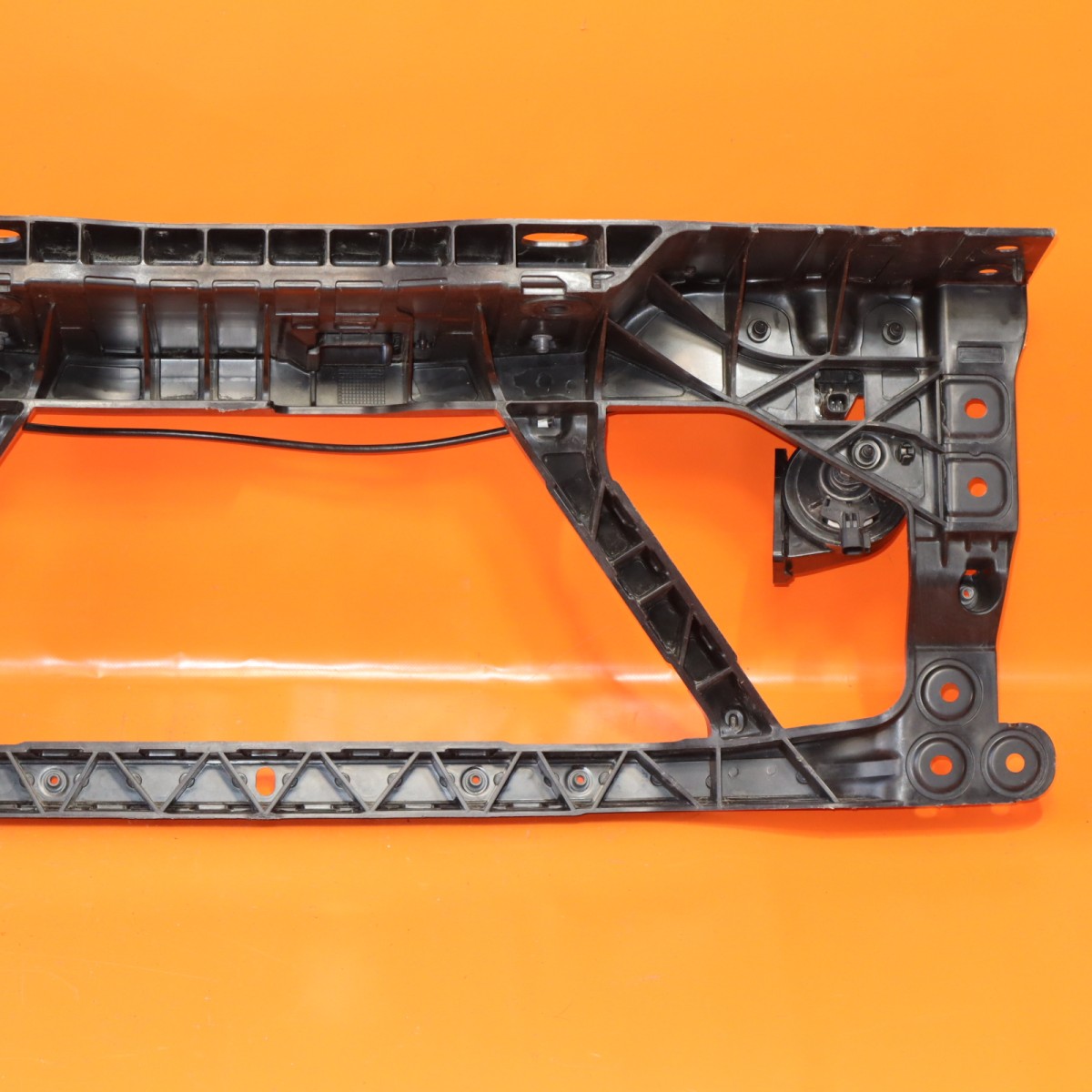 LAND ROVER DEFENDER RADIATOR SUPPORT FRONT 2020 2021 2022 2023 L8B2-16E ...