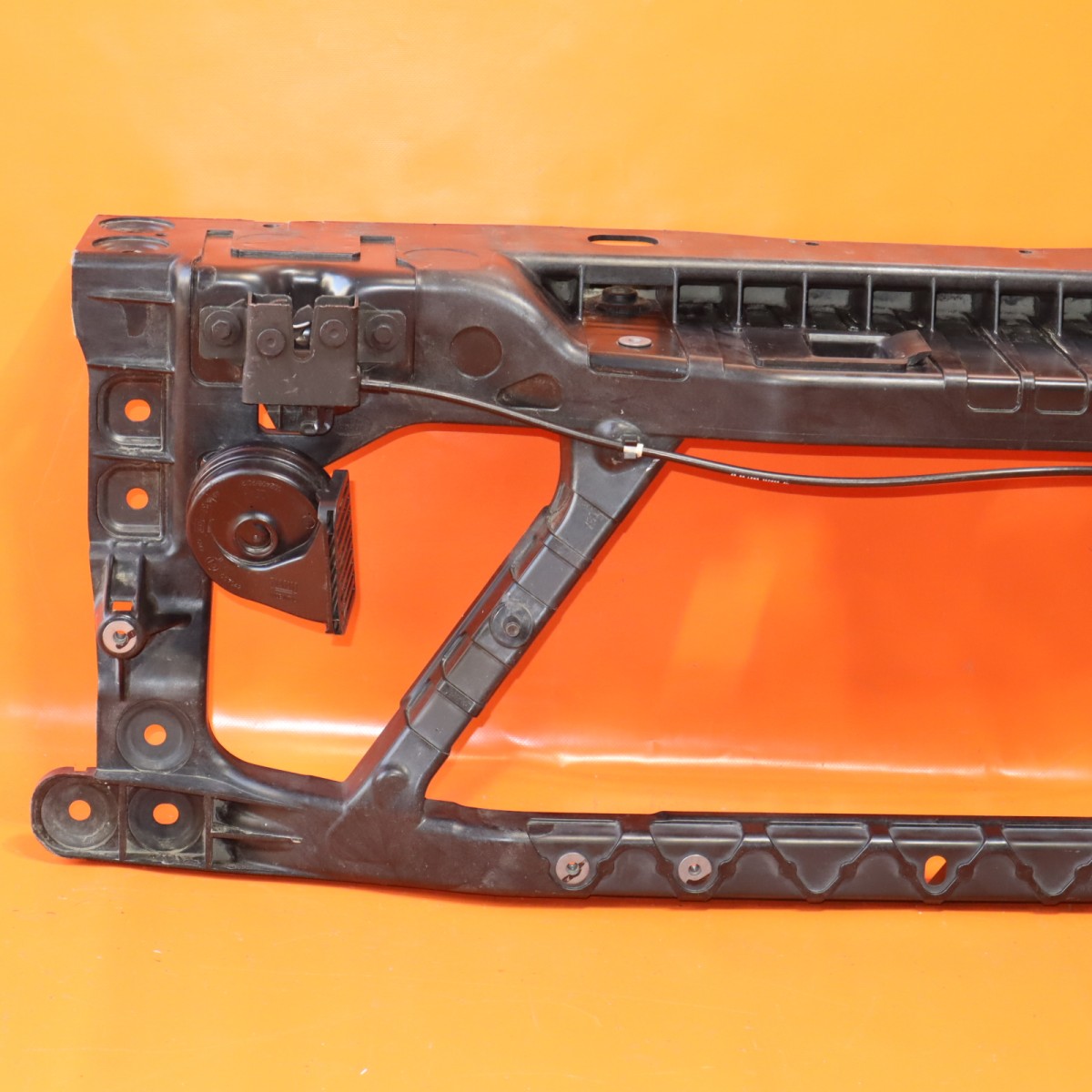 LAND ROVER DEFENDER RADIATOR SUPPORT FRONT 2020 2021 2022 2023 L8B2-16E ...