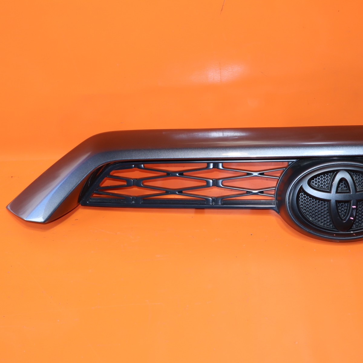 TOYOTA 4RUNNER GRILLE 2014 2015 2016 2017 2018 2019 53101-35080 OEM