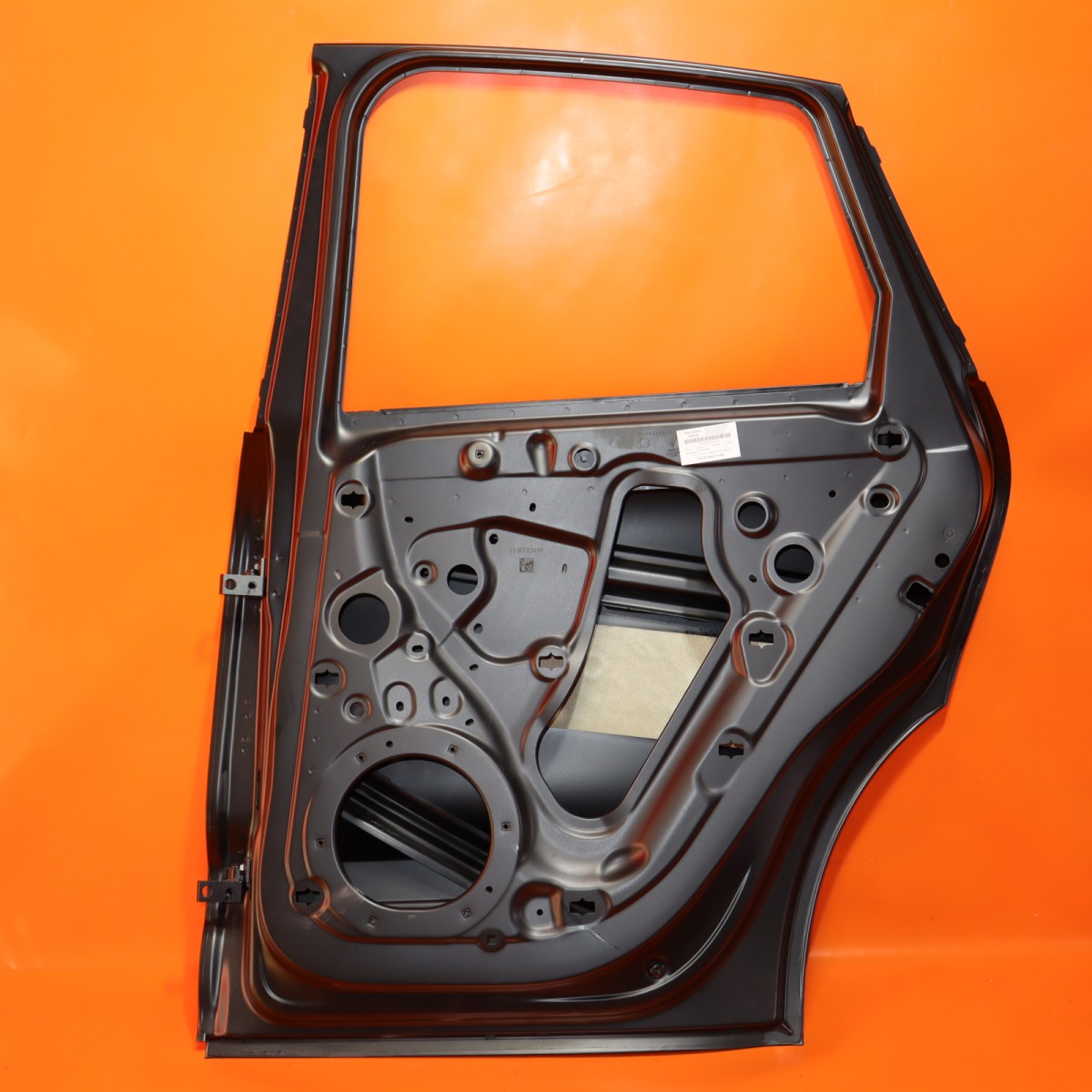 PORSCHE MACAN DOOR RIGHT REAR 2015 2016 2017 2018 2019 2020 95B833022B OEM