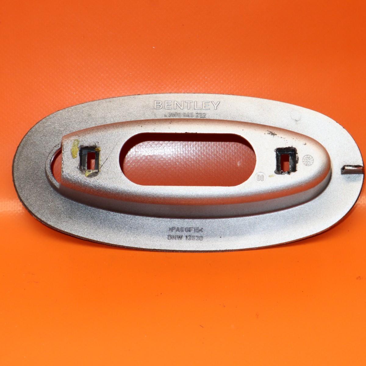 BENTLEY GT SIDE MARKER BRACKET 2006 2007 2008 2009 2010 3W0 945 222 OEM