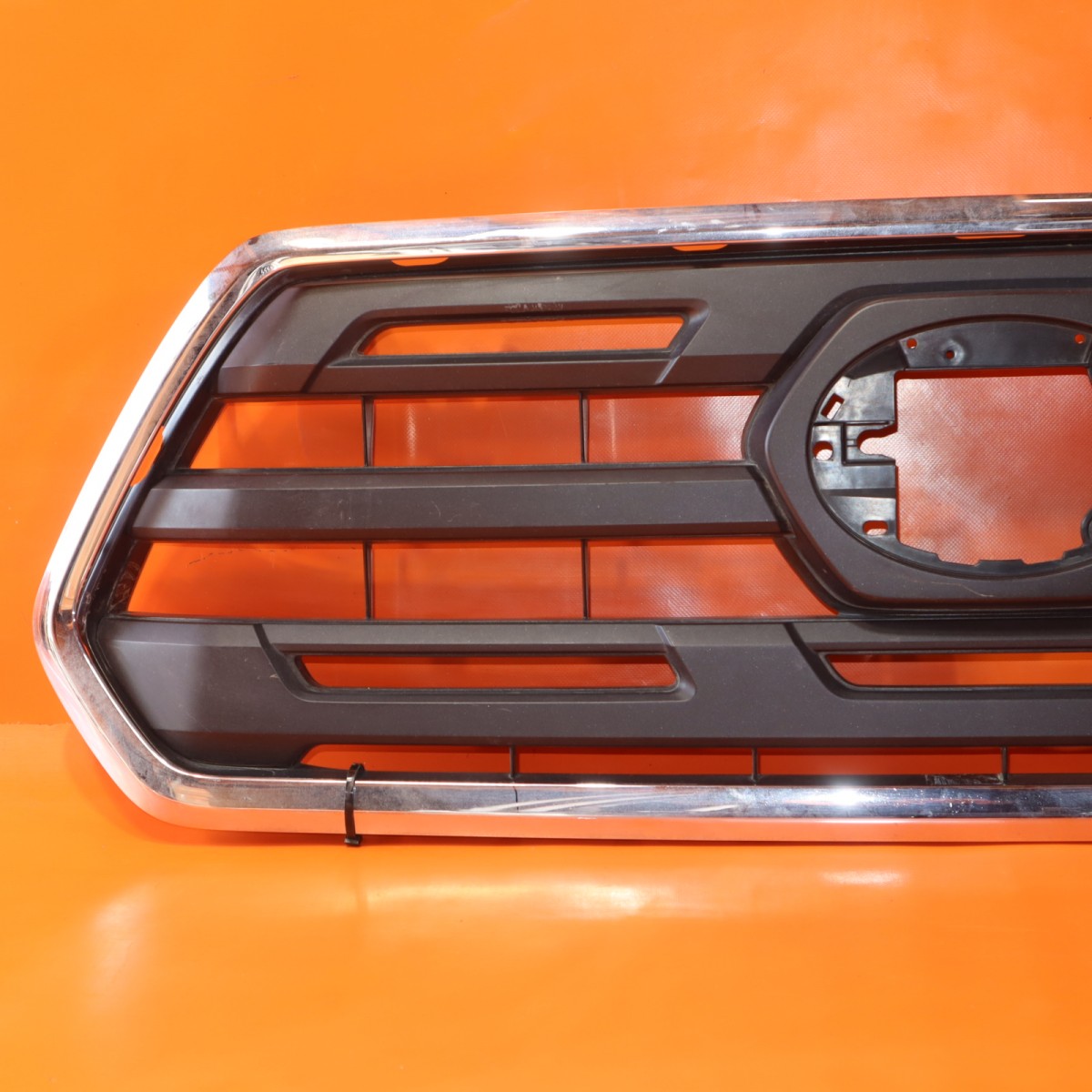 TOYOTA TACOMA GRILLE 2016 2017 2018 53114-04190 OEM