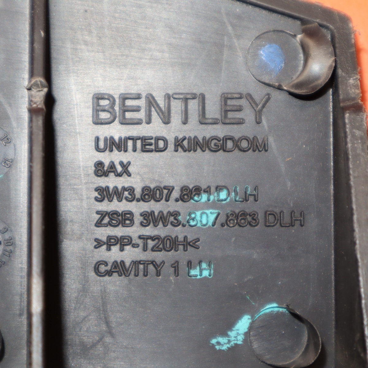 BENTLEY GT REAR BUMPER GUIDE LEFT DRIVER 2012 2013 2014 2015 2016 3W3 ...