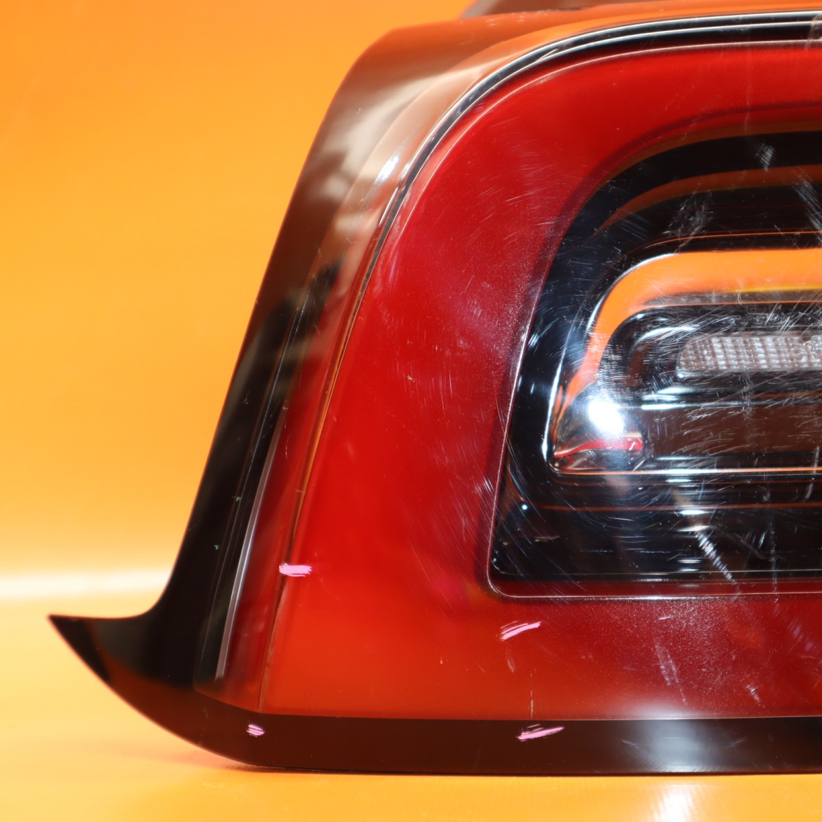 TESLA MODEL Y TAIL LIGHT LEFT DRIVER 2020 2021 2022 LED 1502086-00-D OEM