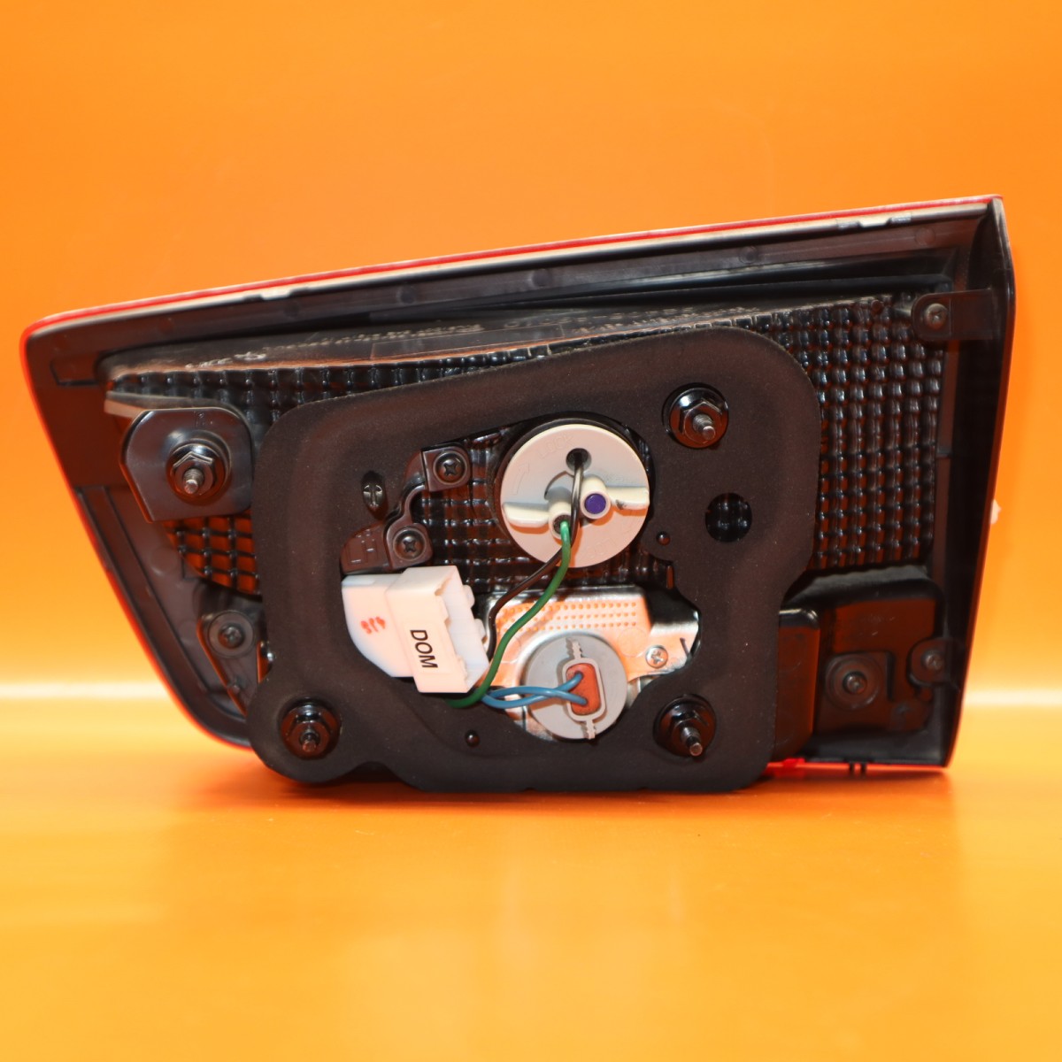 KIA SEDONA TAIL LIGHT INNER LEFT DRIVER 2015 2016 92405-A9010 OEM