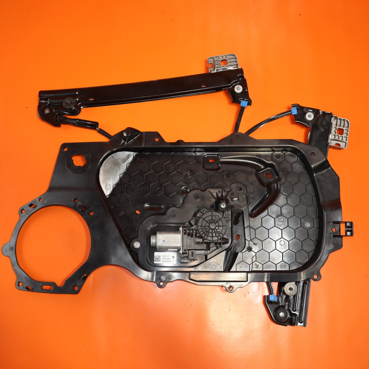 TESLA MODEL 3 WINDOW REGULATOR RIGHT FRONT 2017 2018 2019 2020 1096621-00-L