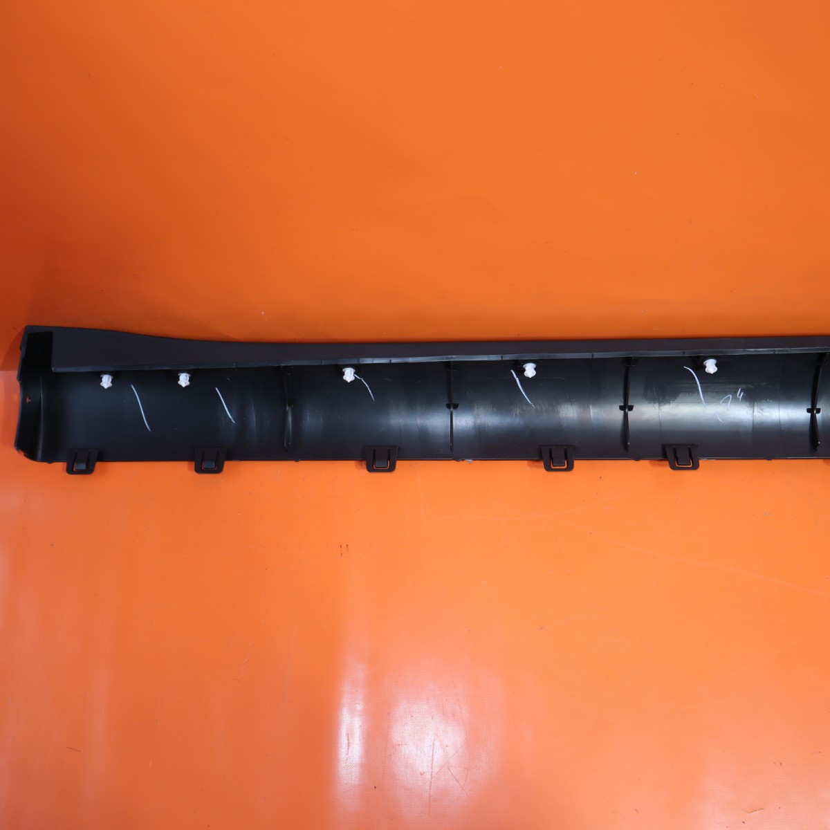 TESLA MODEL Y ROCKER MOLDING RIGHT PASSENGER 2020 2021 2022 1497744-00 ...