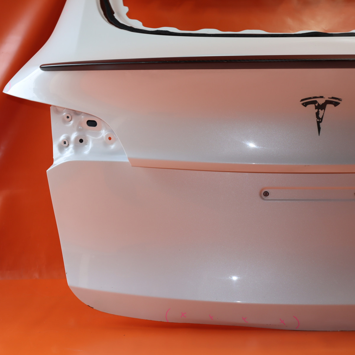 TESLA MODEL Y LIFTGATE 2020 2021 2022 2023 1493410-E0-A TAIL GATE OEM