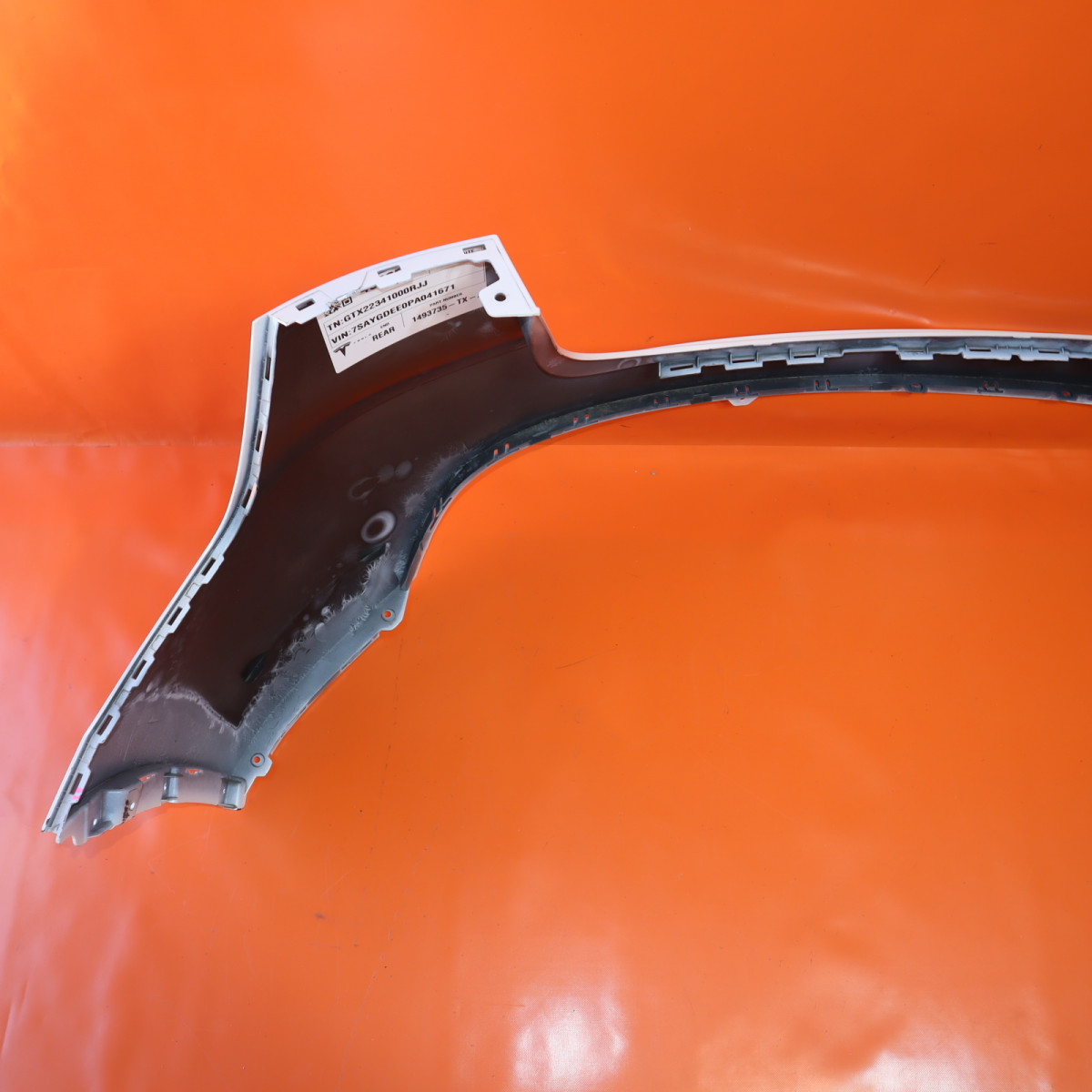 TESLA MODEL Y REAR BUMPER 2023 2024 1493735-TX-A NON SENSOR TYPE OEM