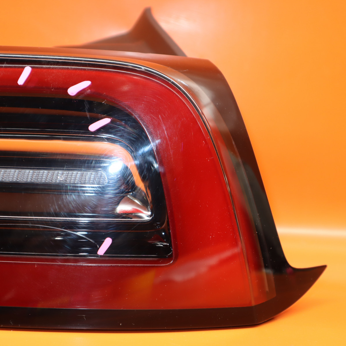 TESLA MODEL Y TAIL LIGHT RIGHT 2020 2021 2022 2023 LED 1502087-00-D OEM