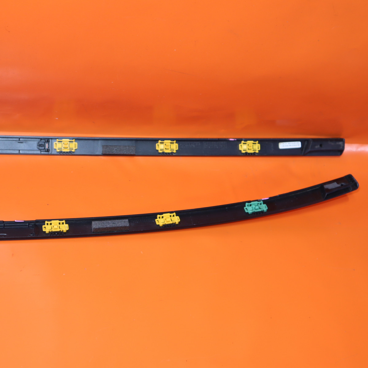 MASERATI LEVANTE ROOF MOLDING LEFT RIGHT 2017 2018 2019 2020 670098394 OEM