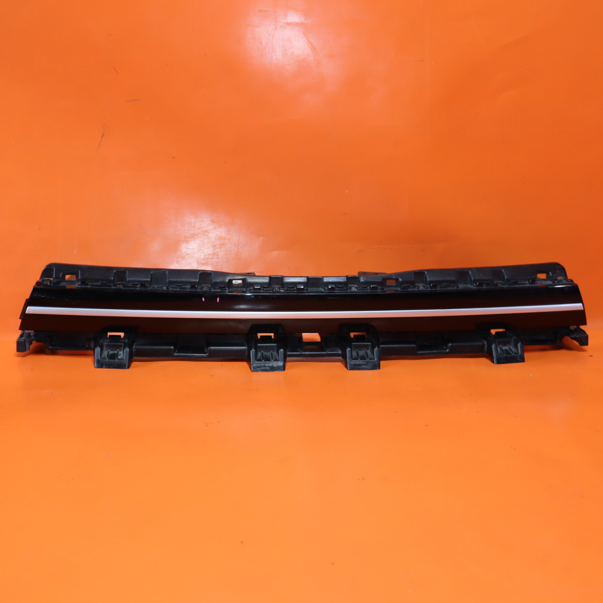 KIA SOUL FRONT BUMPER UPPER GRILLE 2020 2021 2022 86370 K0000 OEM