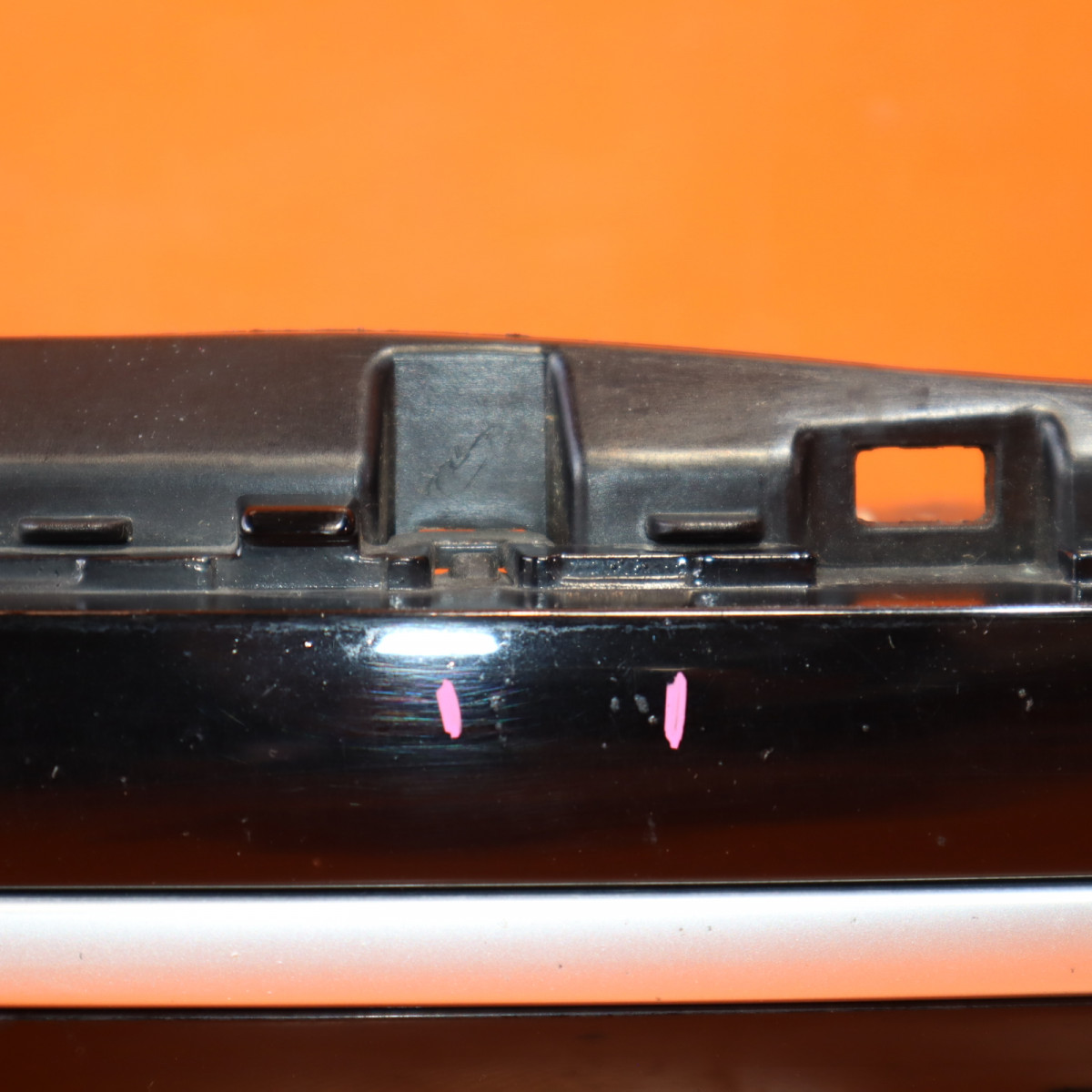 KIA SOUL FRONT BUMPER UPPER GRILLE 2020 2021 2022 86370 K0000 OEM