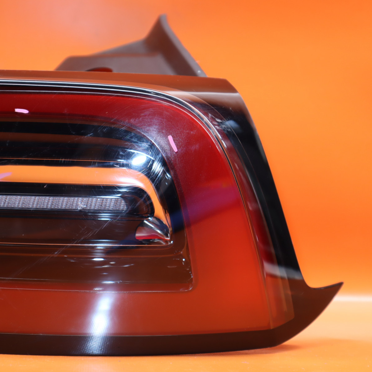 TESLA MODEL Y TAIL LIGHT RIGHT 2020 2021 2022 2023 LED 1502087-00-D OEM