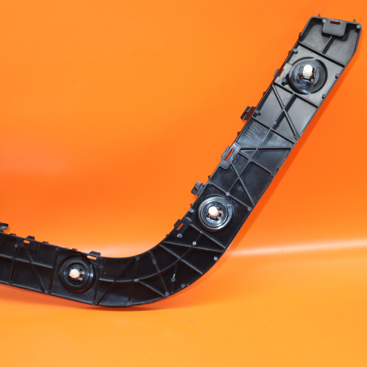 TESLA MODEL Y BUMPER RETAINER BRACKET RIGHT REAR 2020 2021 2022 2023 ...