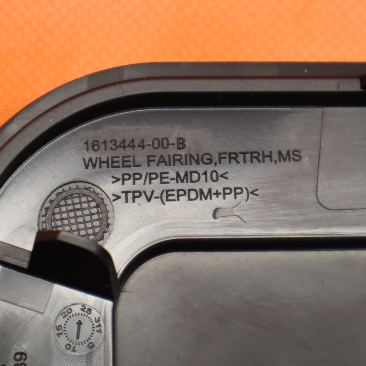 TESLA MODEL S PLAID WHEEL FAIRING RIGHT FRONT 2021 2022 2023 1613444-00 ...