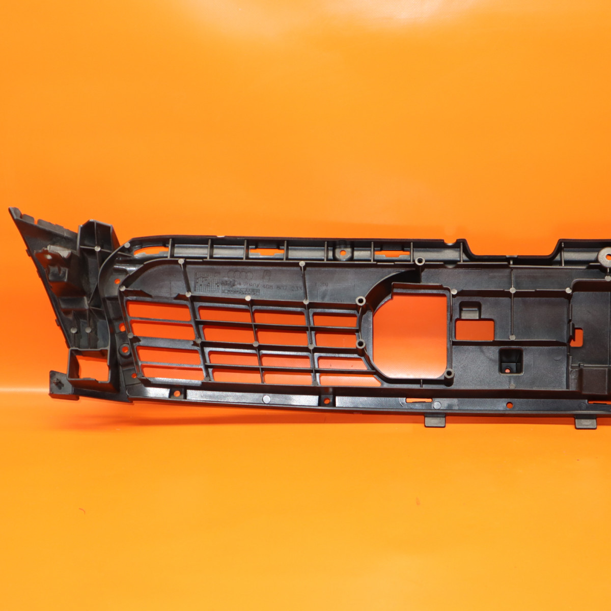 AUDI SQ7 GRILLE MOUNT PLATE 2020 2021 2022 2023 4G8807233 OEM