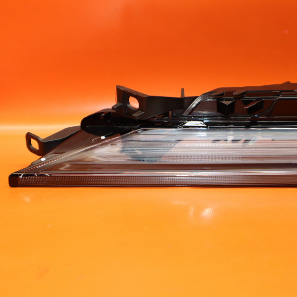 PORSCHE MACAN FOG LIGHT LEFT DRIVER 2022 2023 95B953041B LED OEM