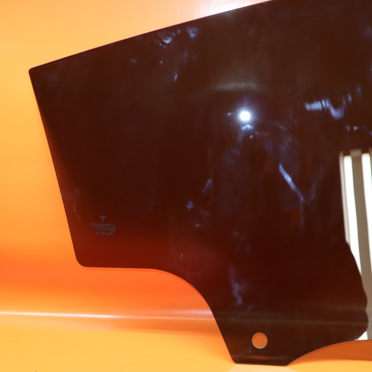 TESLA MODEL Y DOOR GLASS LEFT REAR 2020 2021 2022 2023 43R-004553 OEM