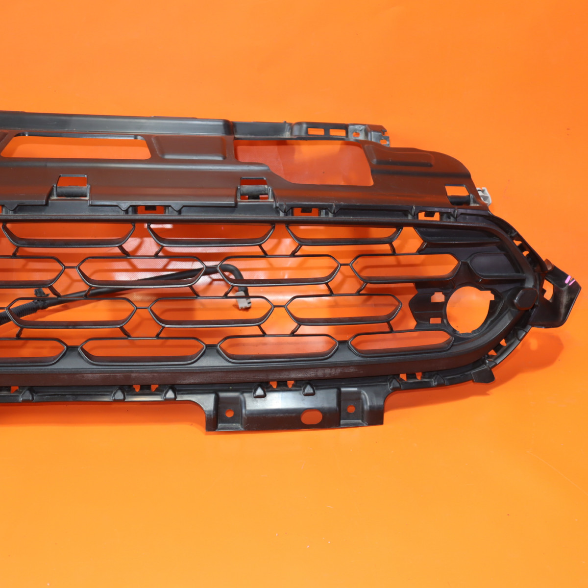 FIAT SPIDER 124 RADIATOR GRILLE 2017 2018 2019 2020 OEM