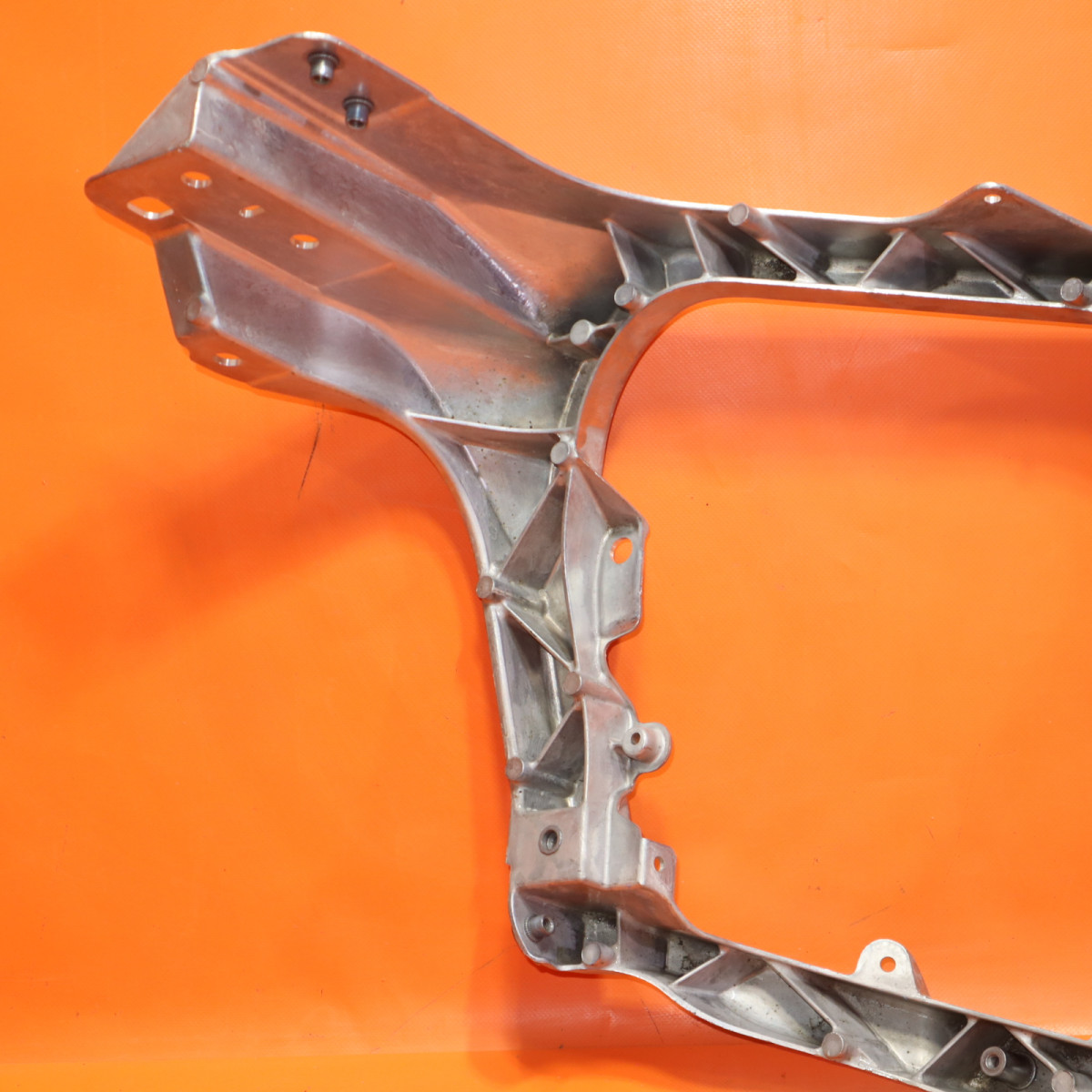 LAND ROVER DEFENDER HEADLIGHT MOUNTING BRACKET LEFT 2020 2021 2022 2023 OEM