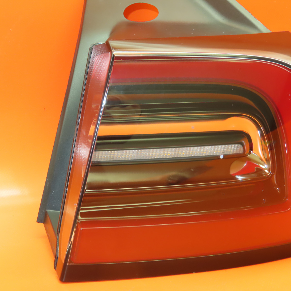 TESLA MODEL Y TAIL LIGHT RIGHT 2020 2021 2022 2023 LED 1502087-00-D OEM